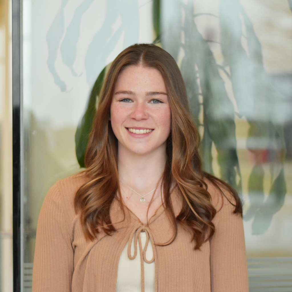 Julia Noel Named Central Maine Community College Student of the Year - CMCC